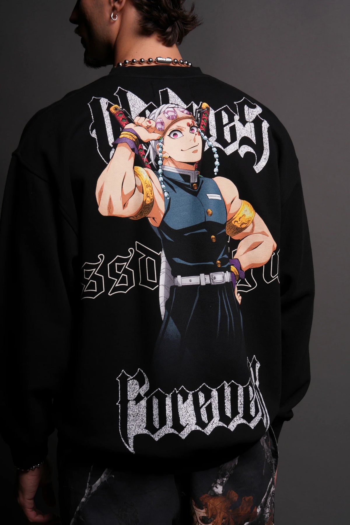 BREATH OF WOLVES LONDON CREWNECK - BLACK — Ropafitgt